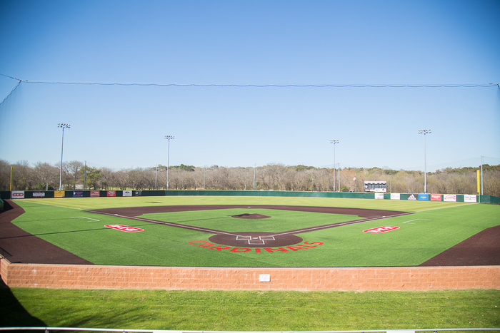 FACILITIES :: Inside UIW Baseball